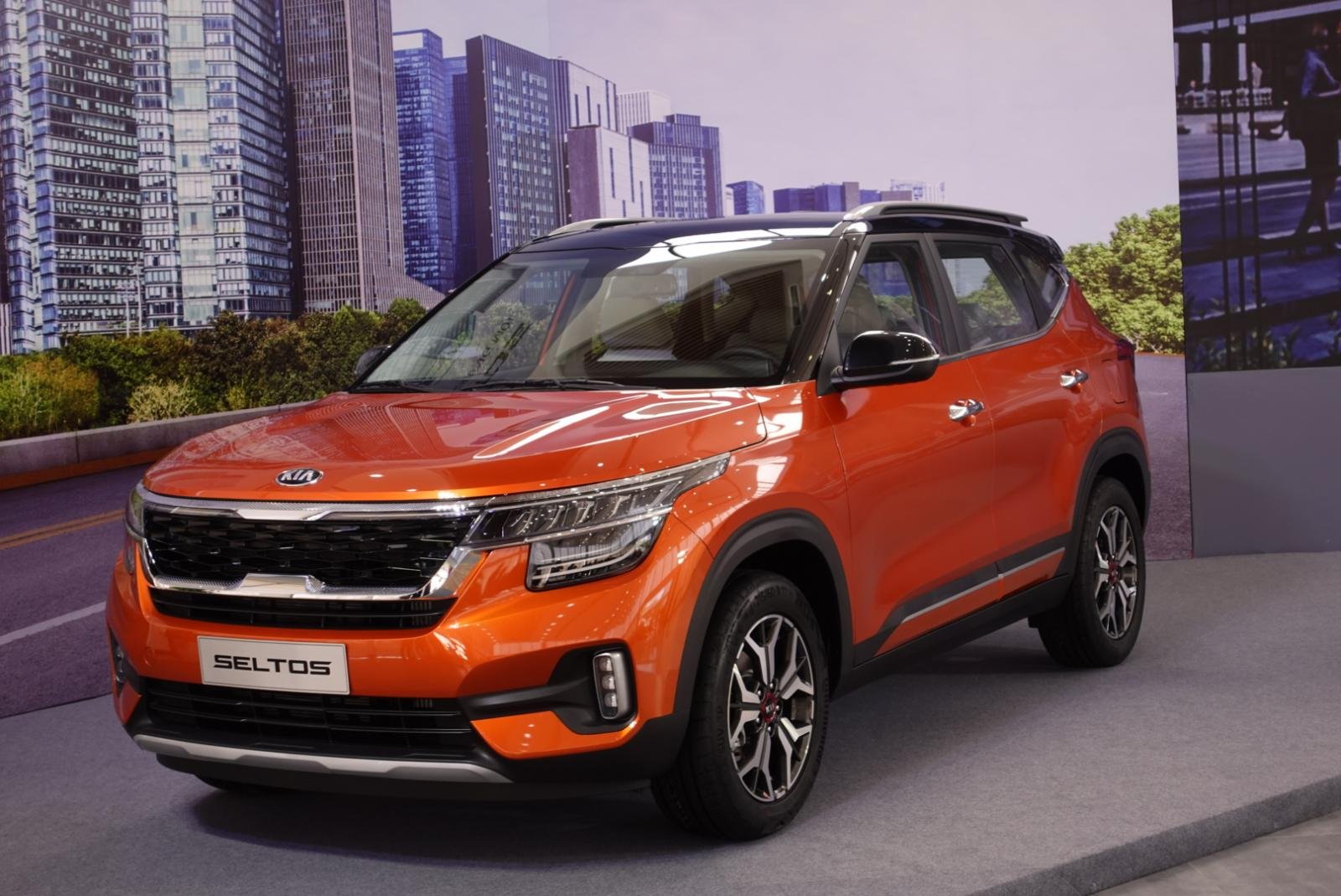 Kia Seltos trình làng thị trường Việt với giá "sốc", chỉ từ 589 triệu đồng